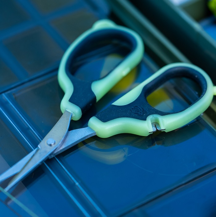 Ridge Monkey Nite-Glo Strip n Snip Scissors - £6.99